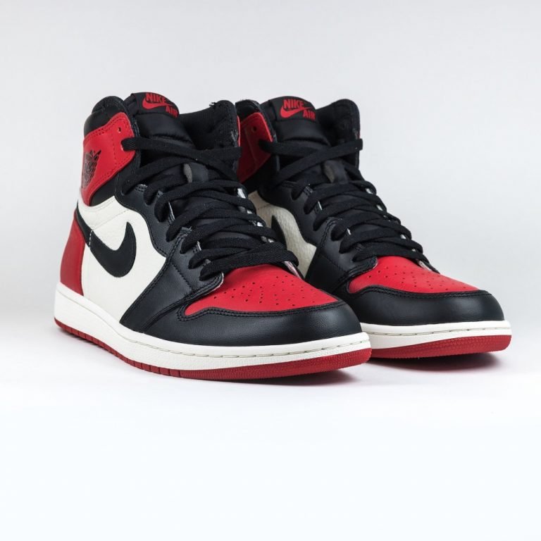 NIKE AIR JORDAN 1 OG BRED TOES SNEAKER - Luxury Designer Brands